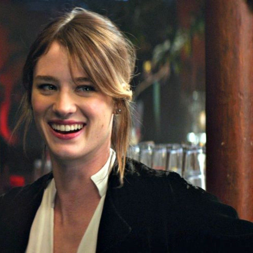 Mackenzie Davis Aois
