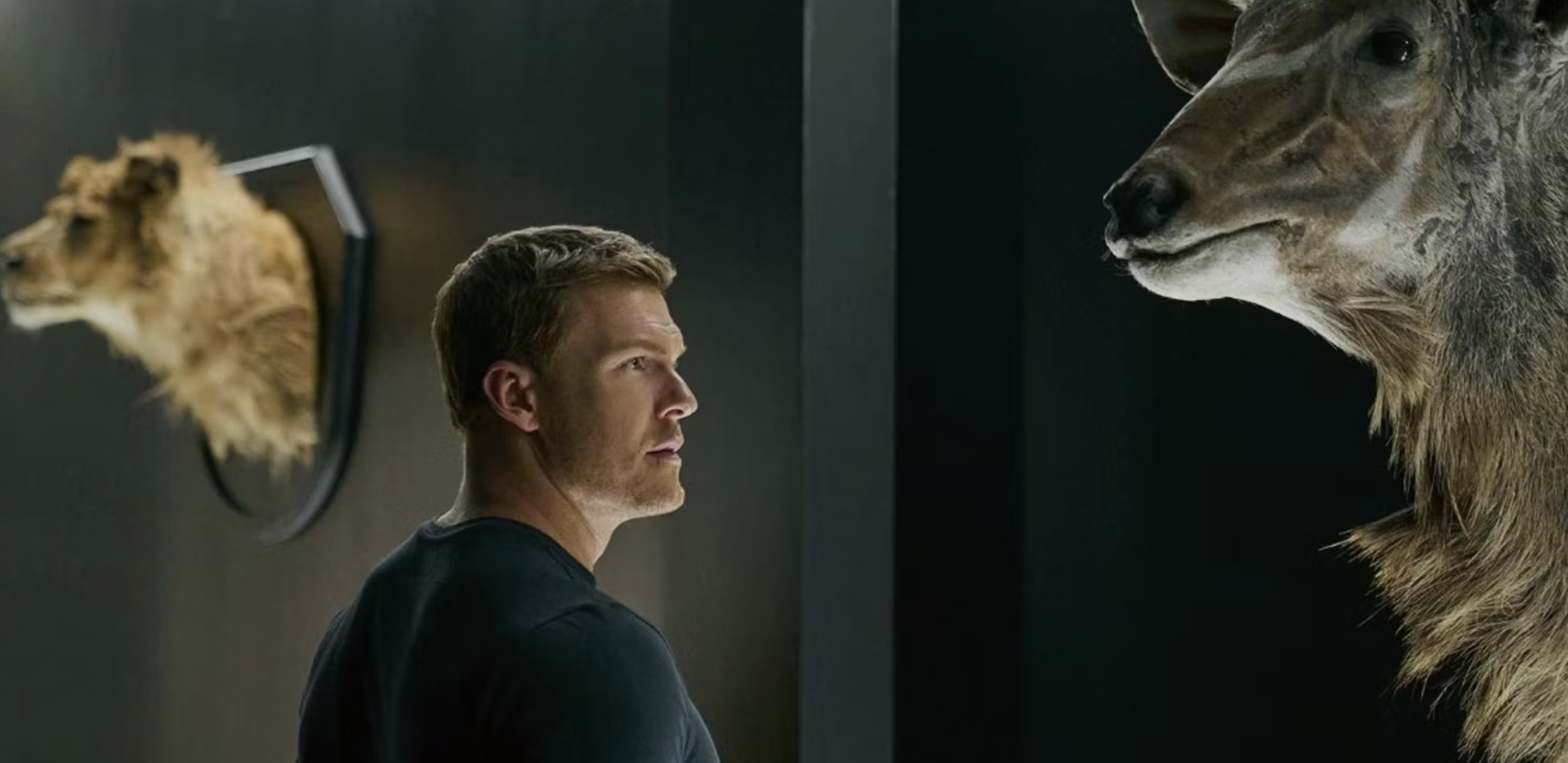 Filming Underway for Alan Ritchson’s New Sci-Fi Action Movie ‘War ...