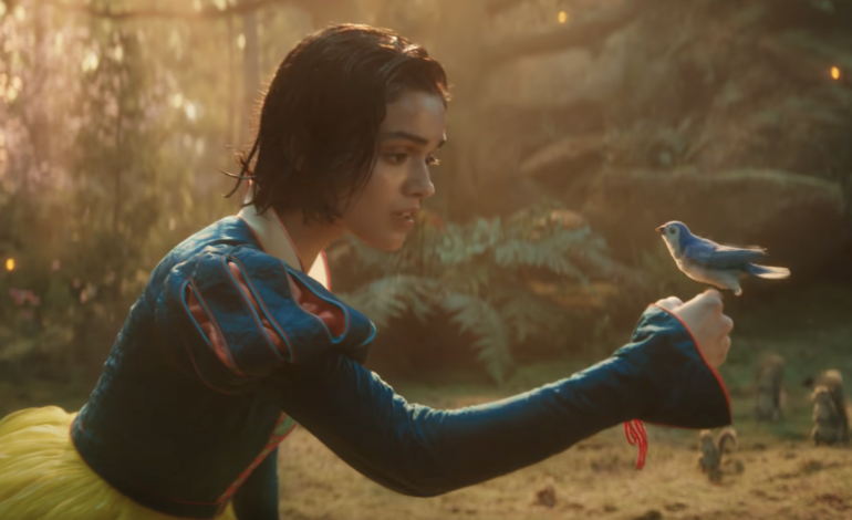 'Snow White' LA Premiere Goes Smoothly Abd With Out Red Carpet - mxdwn ...